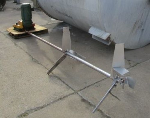 5hp/ 1.5hp Lightnin Two Speed Agitator drive with shaft.