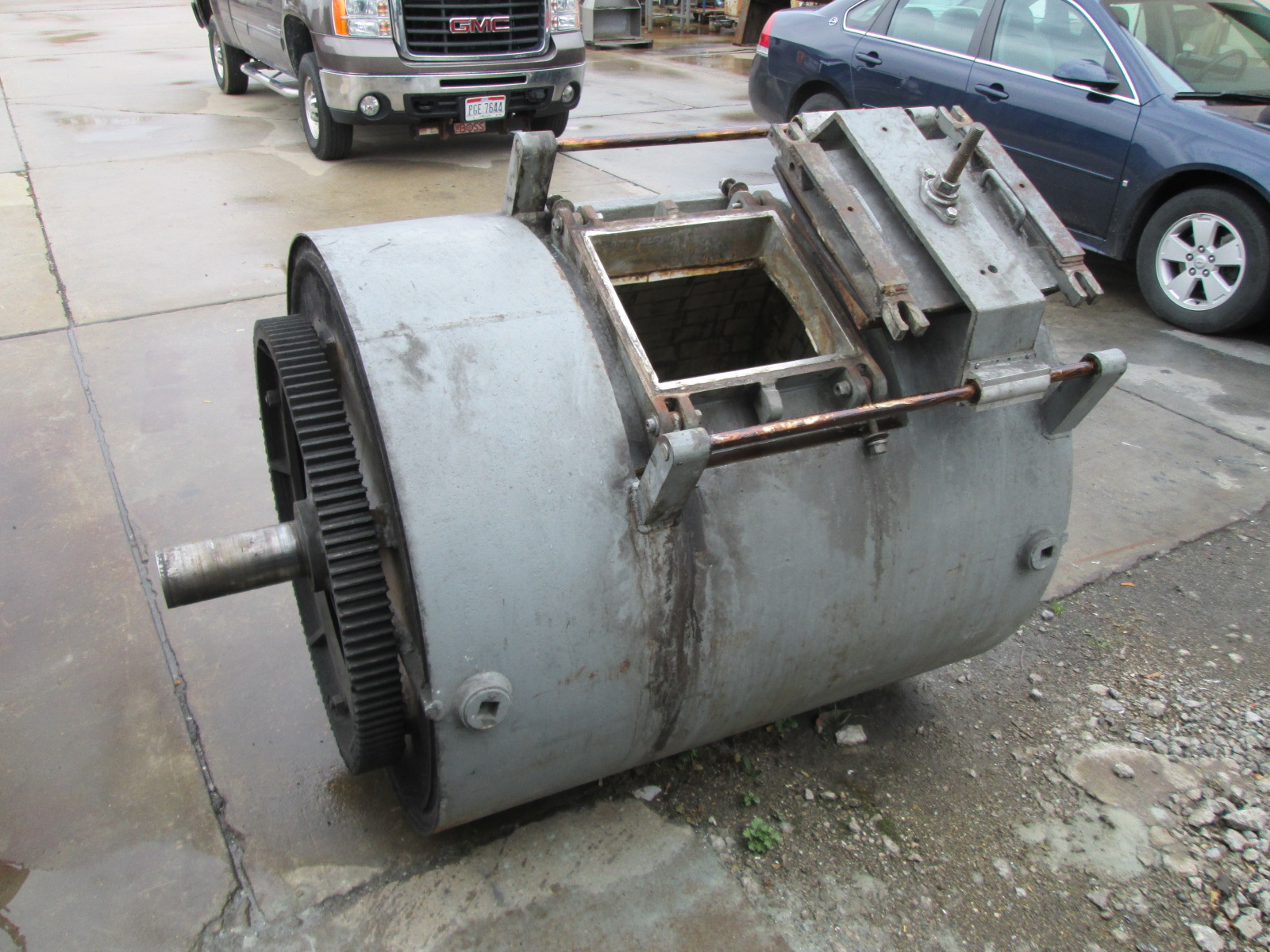 42" x 48" Paul O. Abbe Pebble Mill, Jacketed