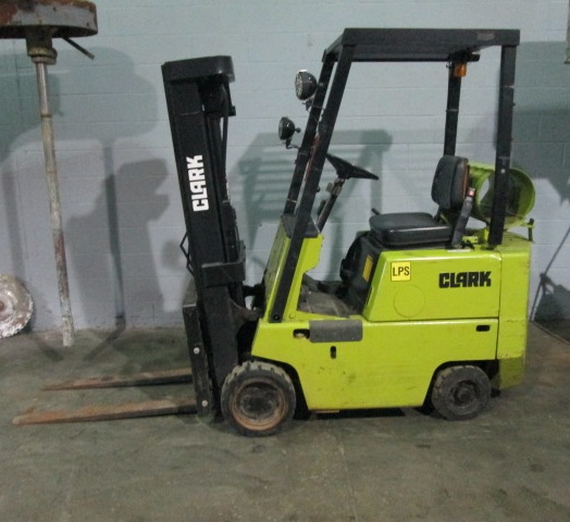 750 lb. Clark Fork Lift