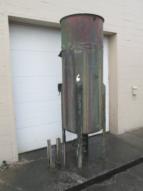 300 gallon Vertical Tank, on legs, steel construction.