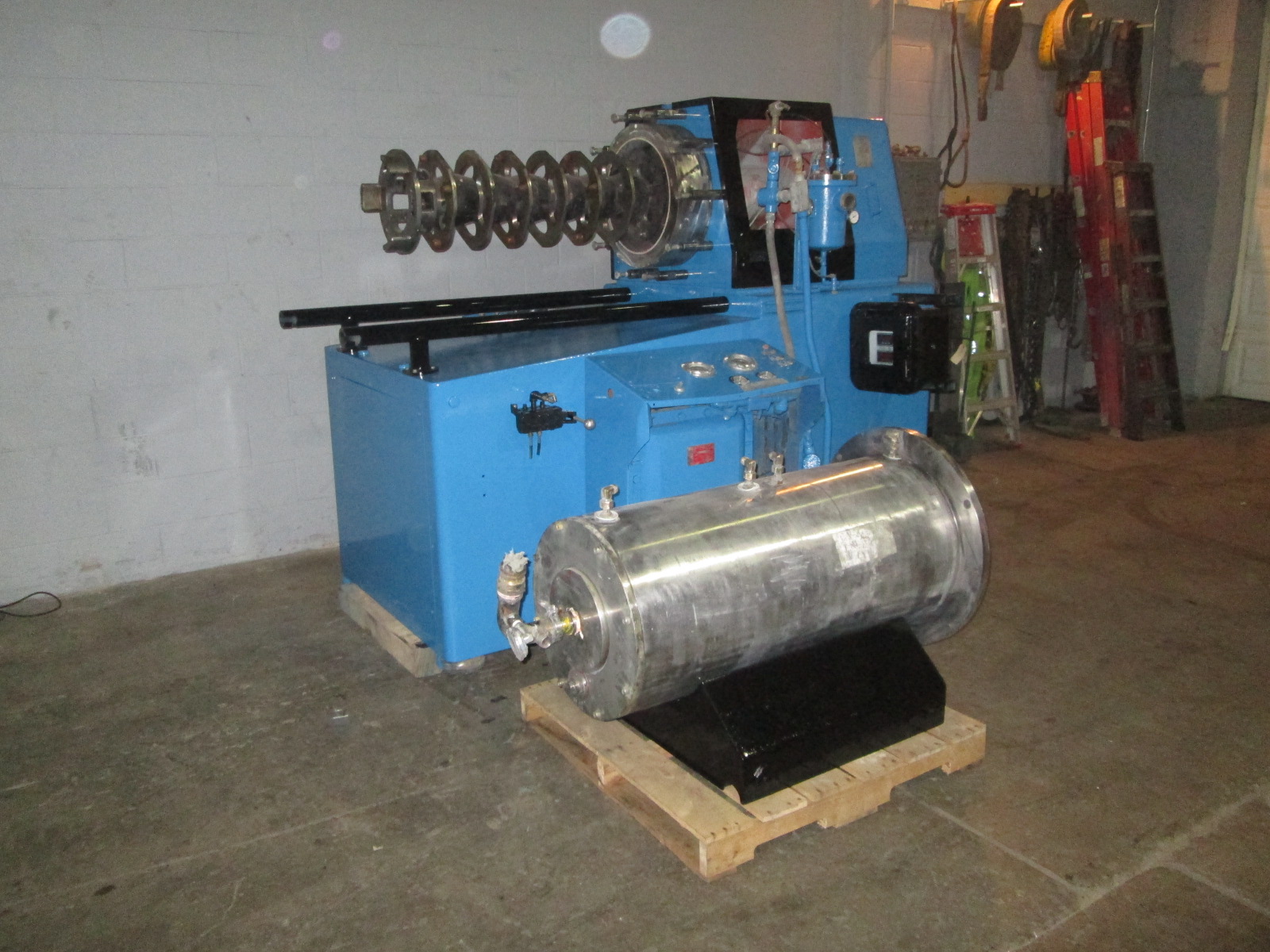 120 Liter Premier Horizontal Media Mill