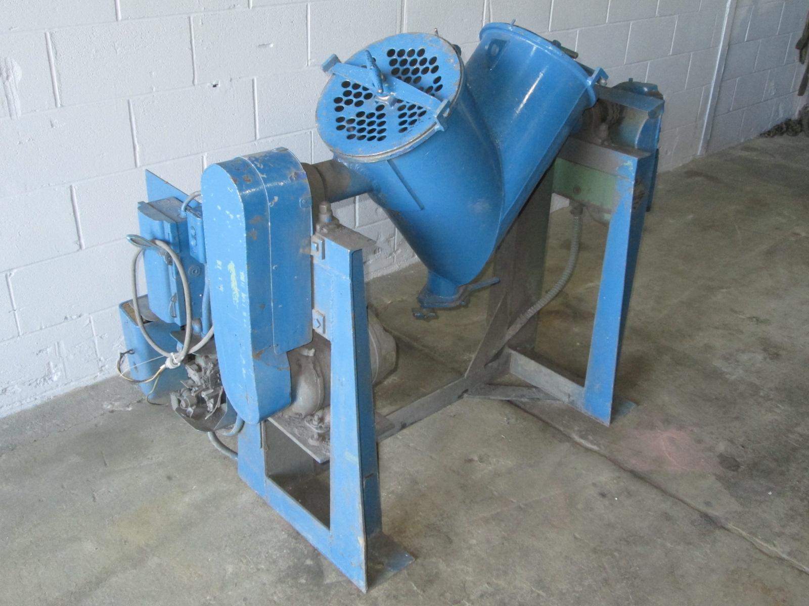 1 cu ft Patterson Kelley Twin Shell, V-blender, stainless steel