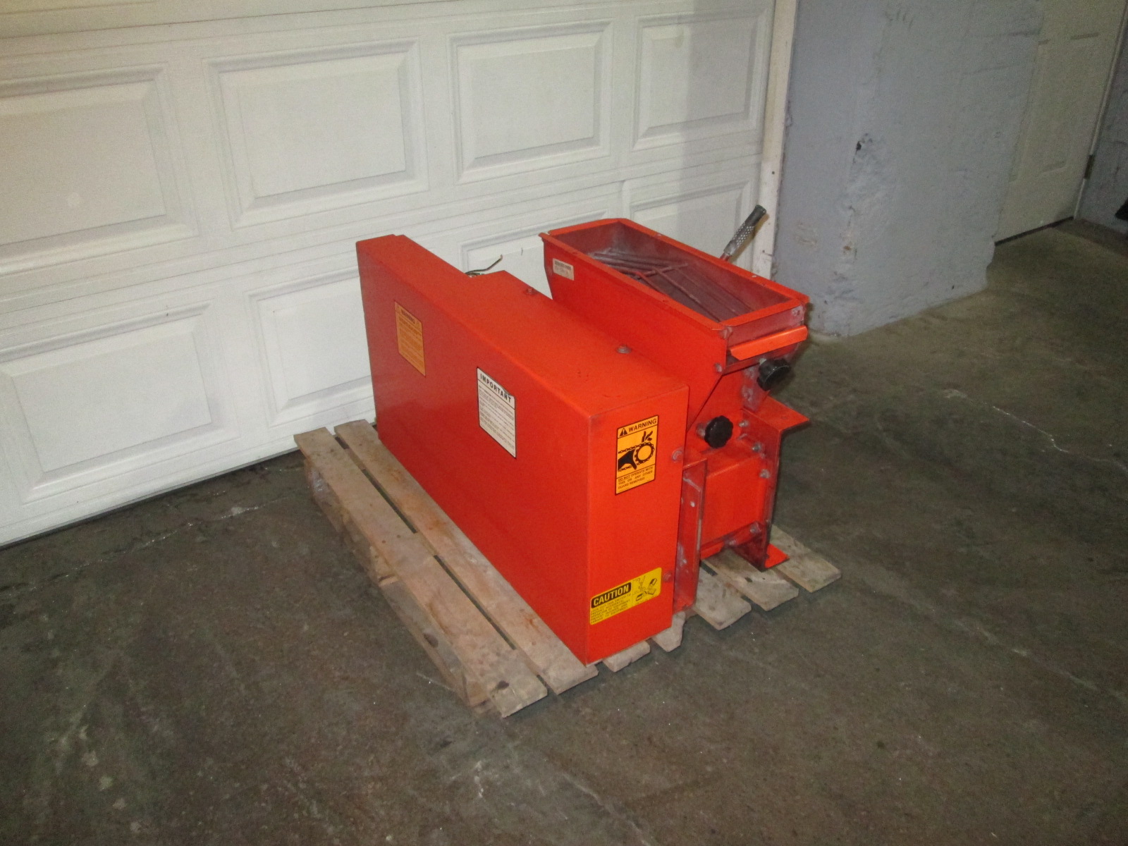 6" x 6" Two Roll Crusher, lab unit, Roskamp -California Pellet Mill