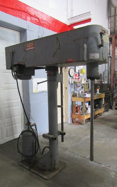 7.5 hp Meyers Engineering Post Mixer