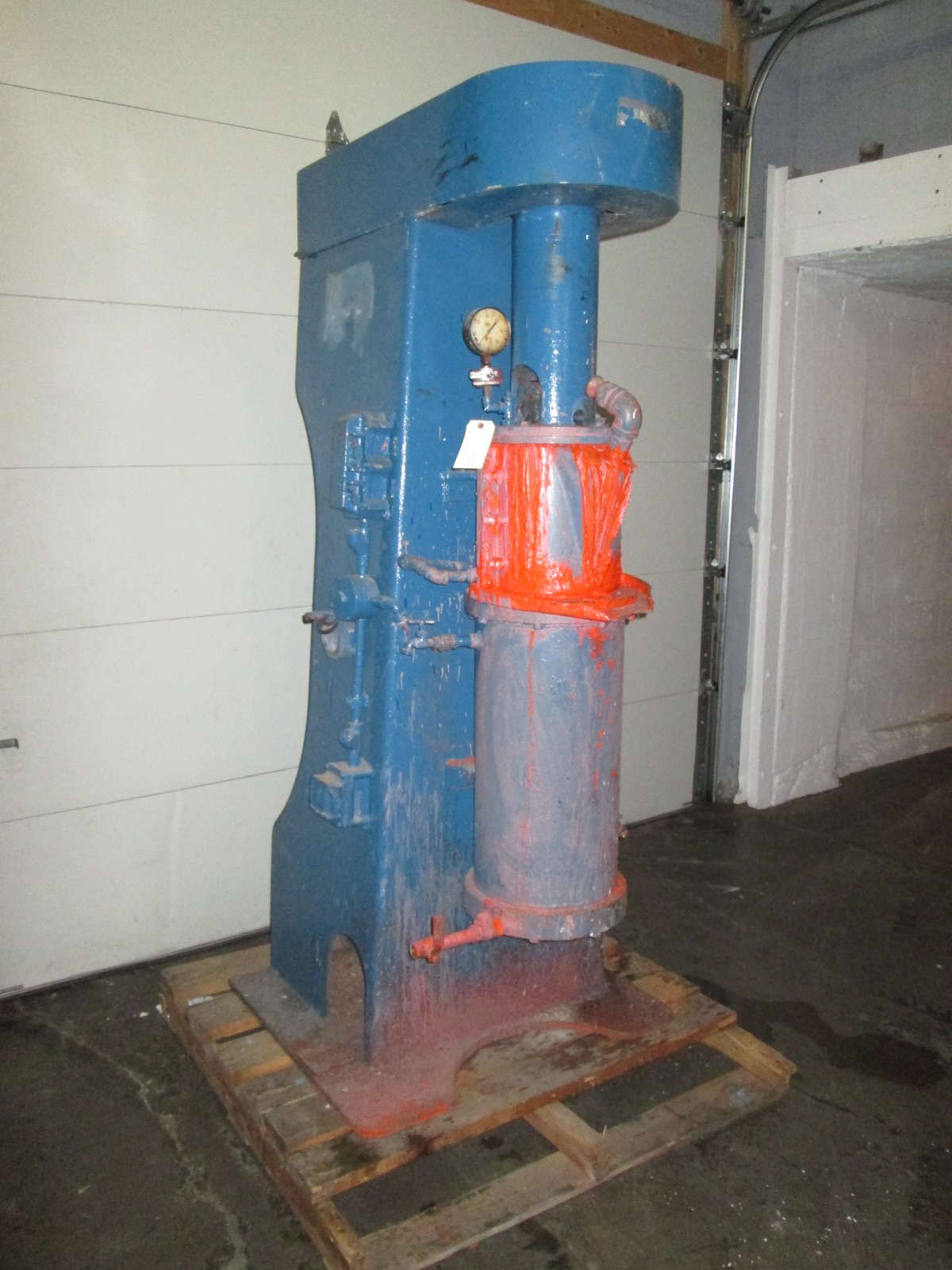 Morehouse Cowles Vertical Sandmill