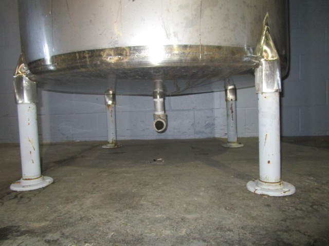 400 gallon Vertical Stainless Steel Tank.