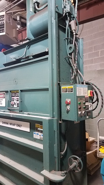 Harris Selco Vertical Baler, Model V5-R