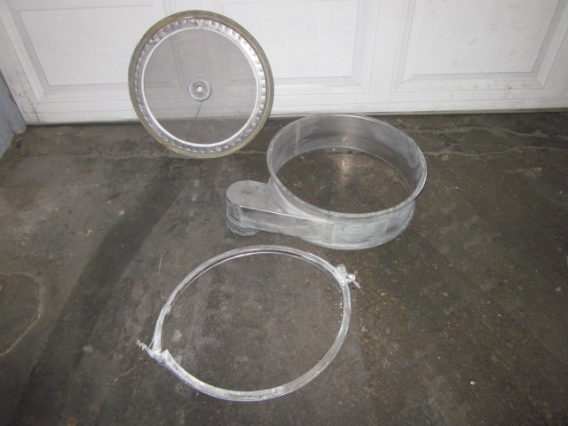 18" Sweco Ring, with discharge Spout, Ring Clamp and Screen.
