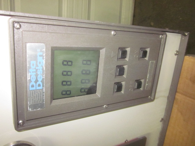 used Delta Design Environmental Chamber, lab unit