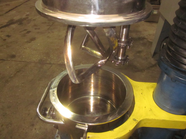 10 liter Jaygo Multi Shaft Mixer, stainless steel, vacuum rated.