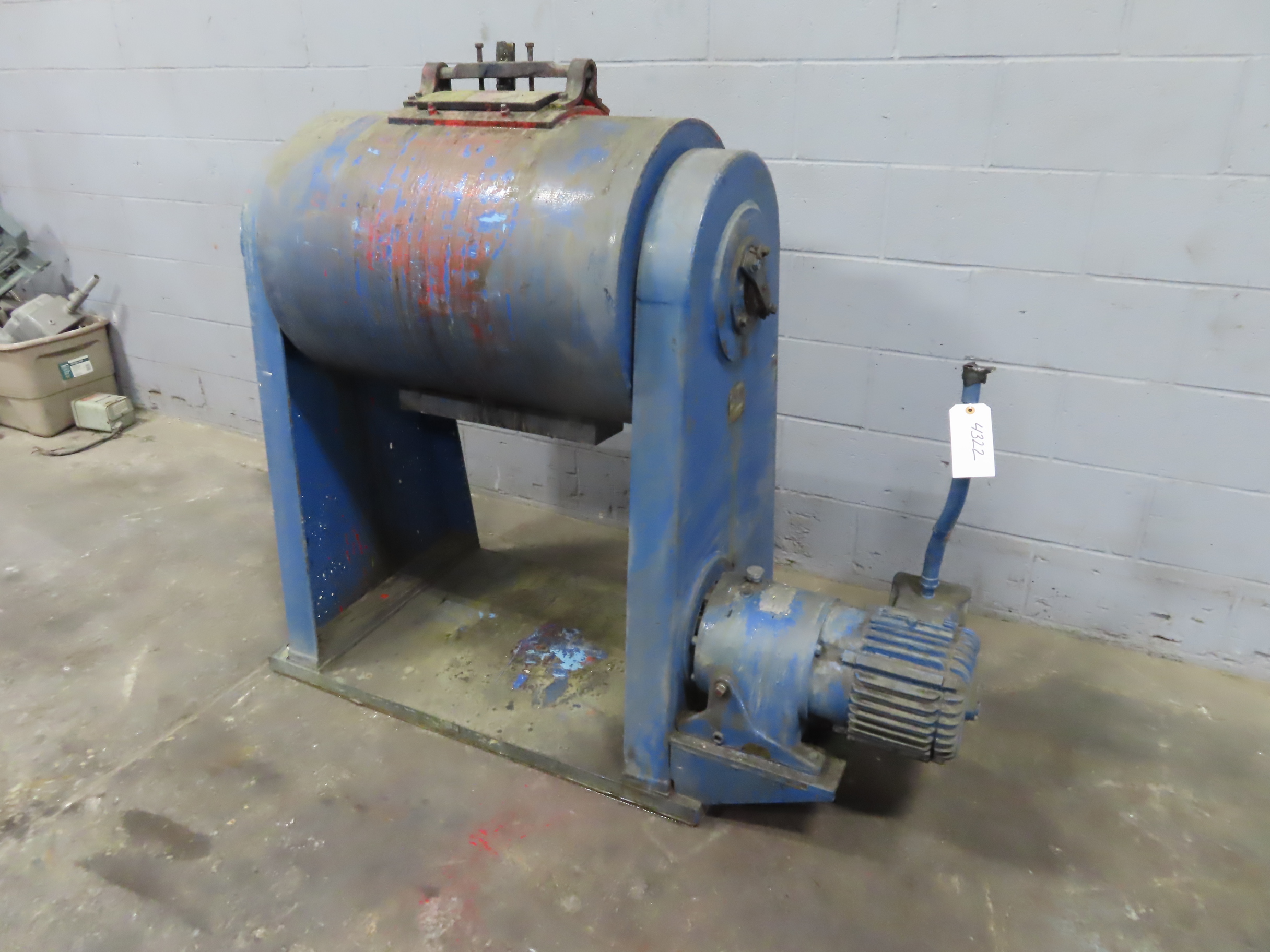 used Pebble Mill, 20" x 29"