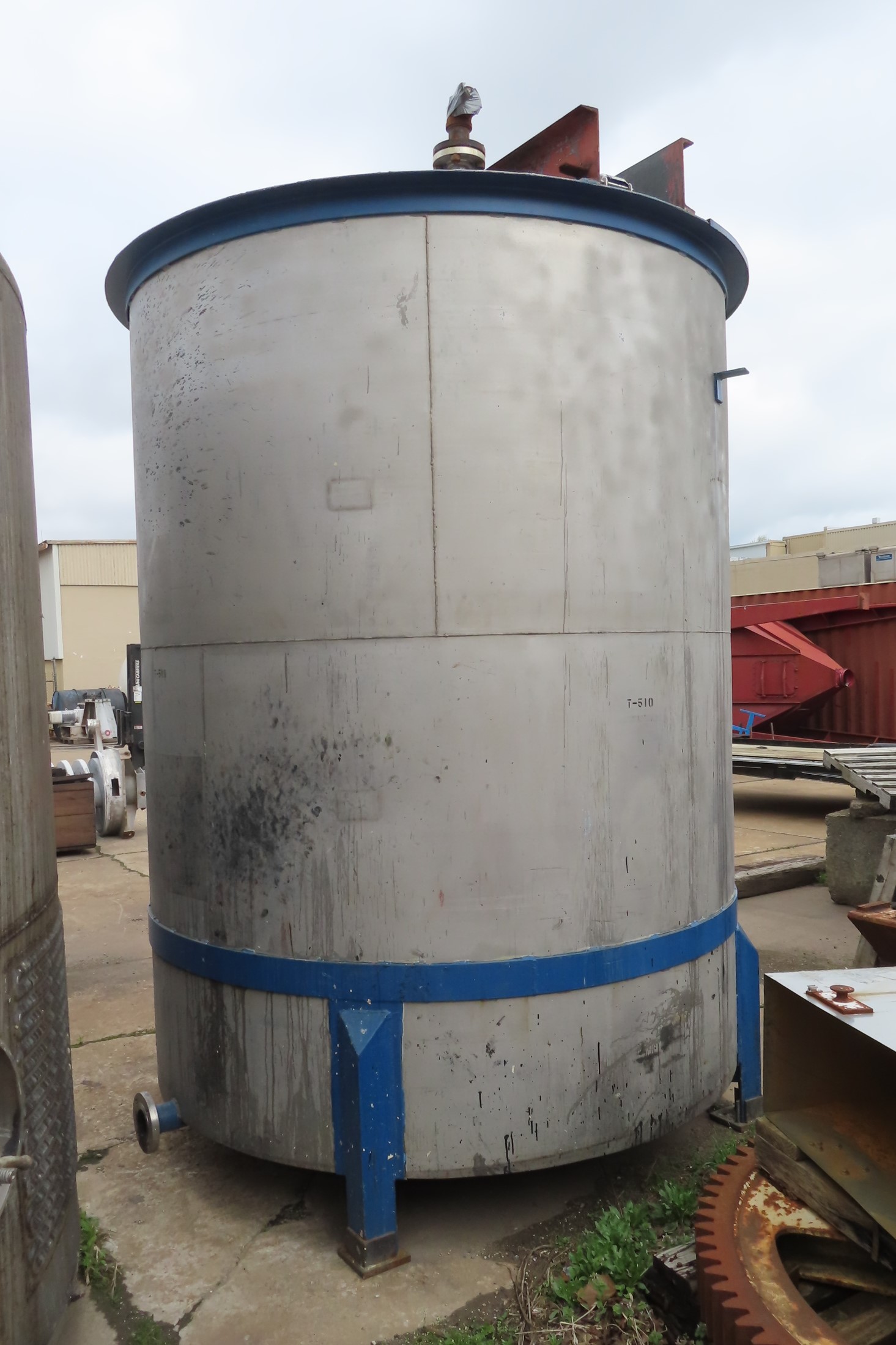 2500 gallon Stainless Steel Mix Tank