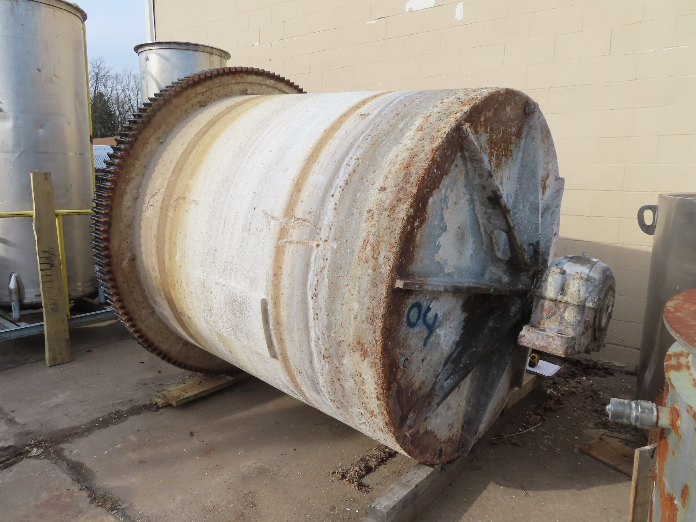 6' x 6' Steveco Pebble Mill