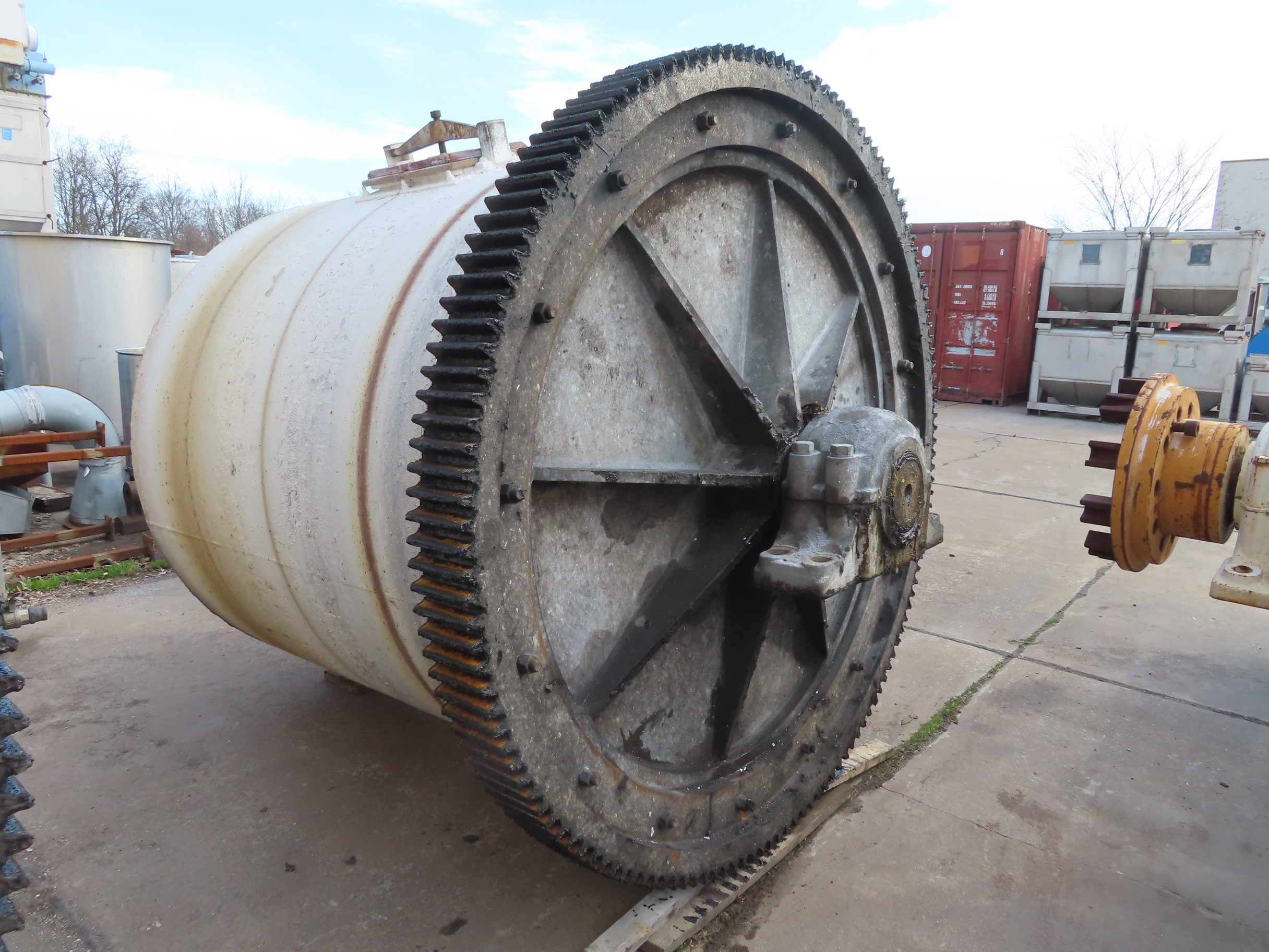 6' x 6' Steveco Pebble Mill