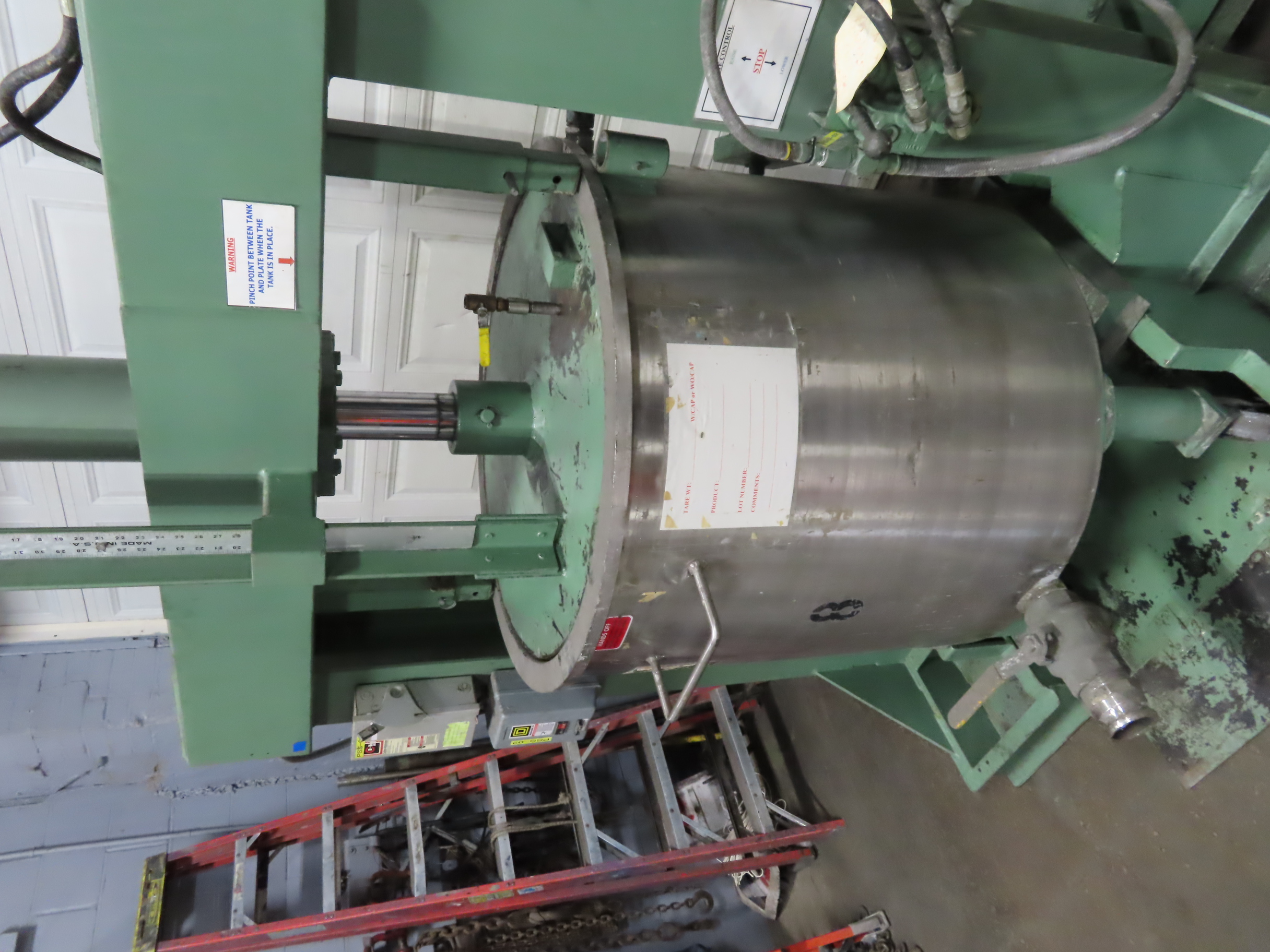 Myers Engineering 150 gallon Hydraulic Ram Tank Discharge Press Out