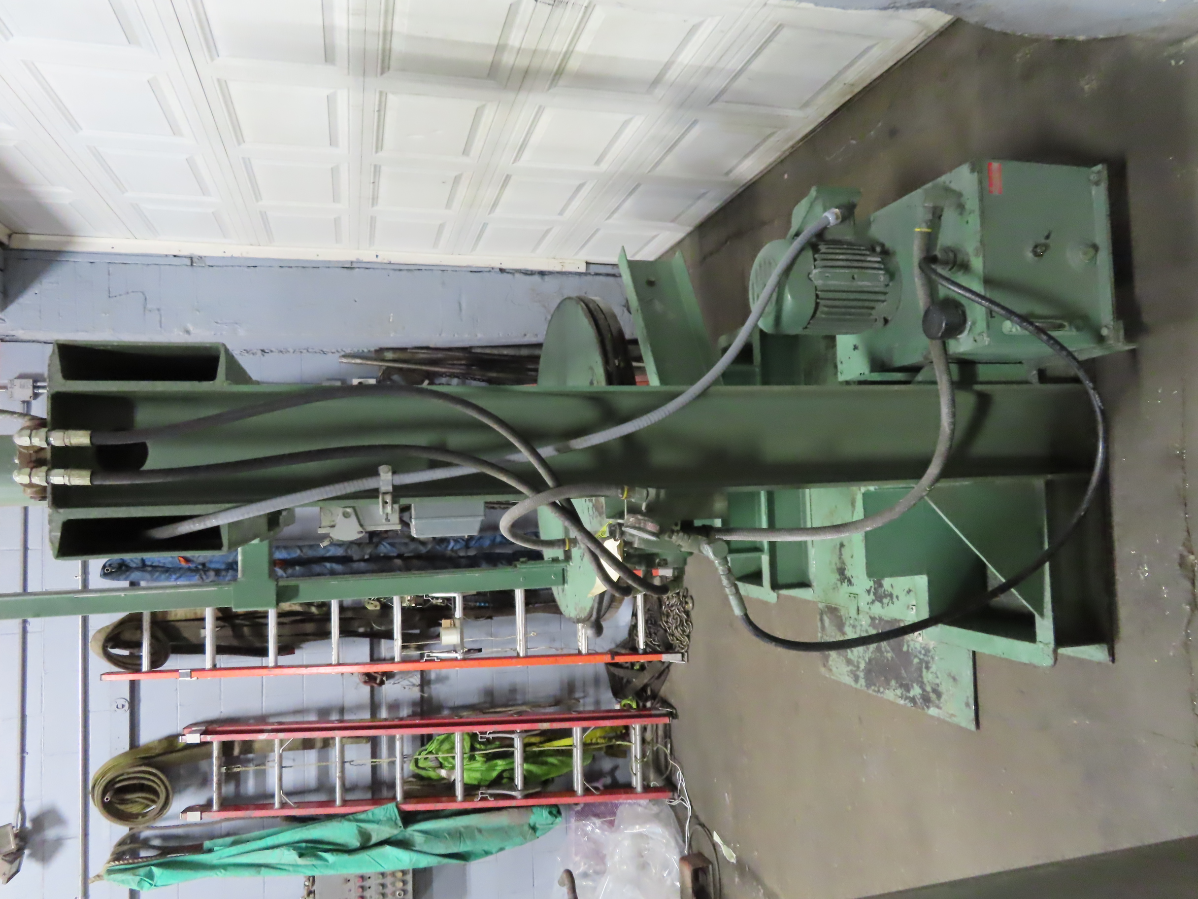 Myers Engineering 150 gallon Hydraulic Ram Tank Discharge Press Out