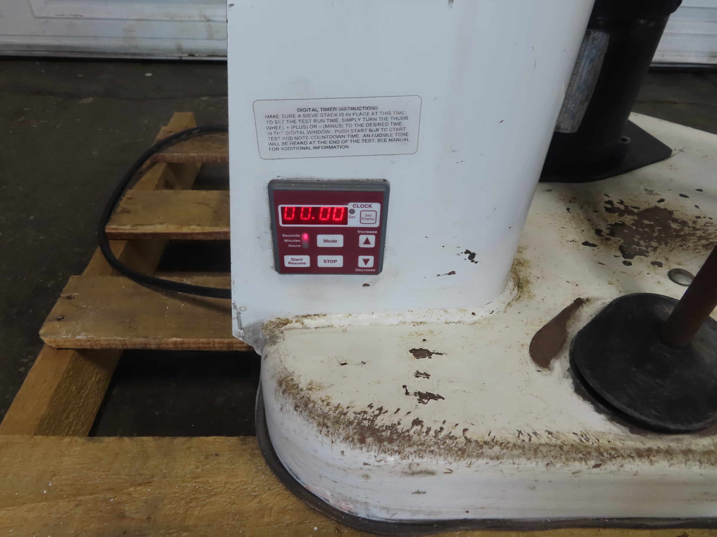 W.S. Tyler Rotap Sieve, model RX-94