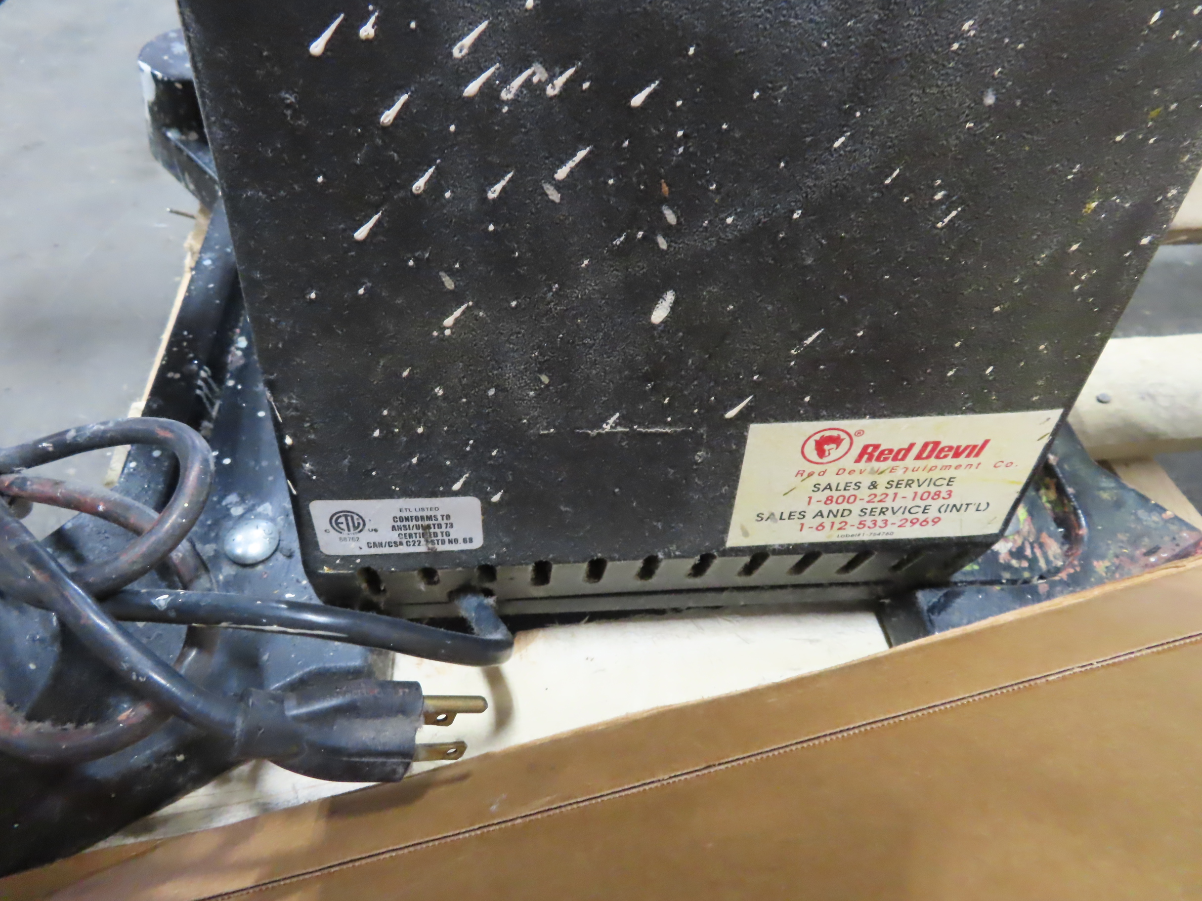 Red Devil Twin Arm Paint Shaker