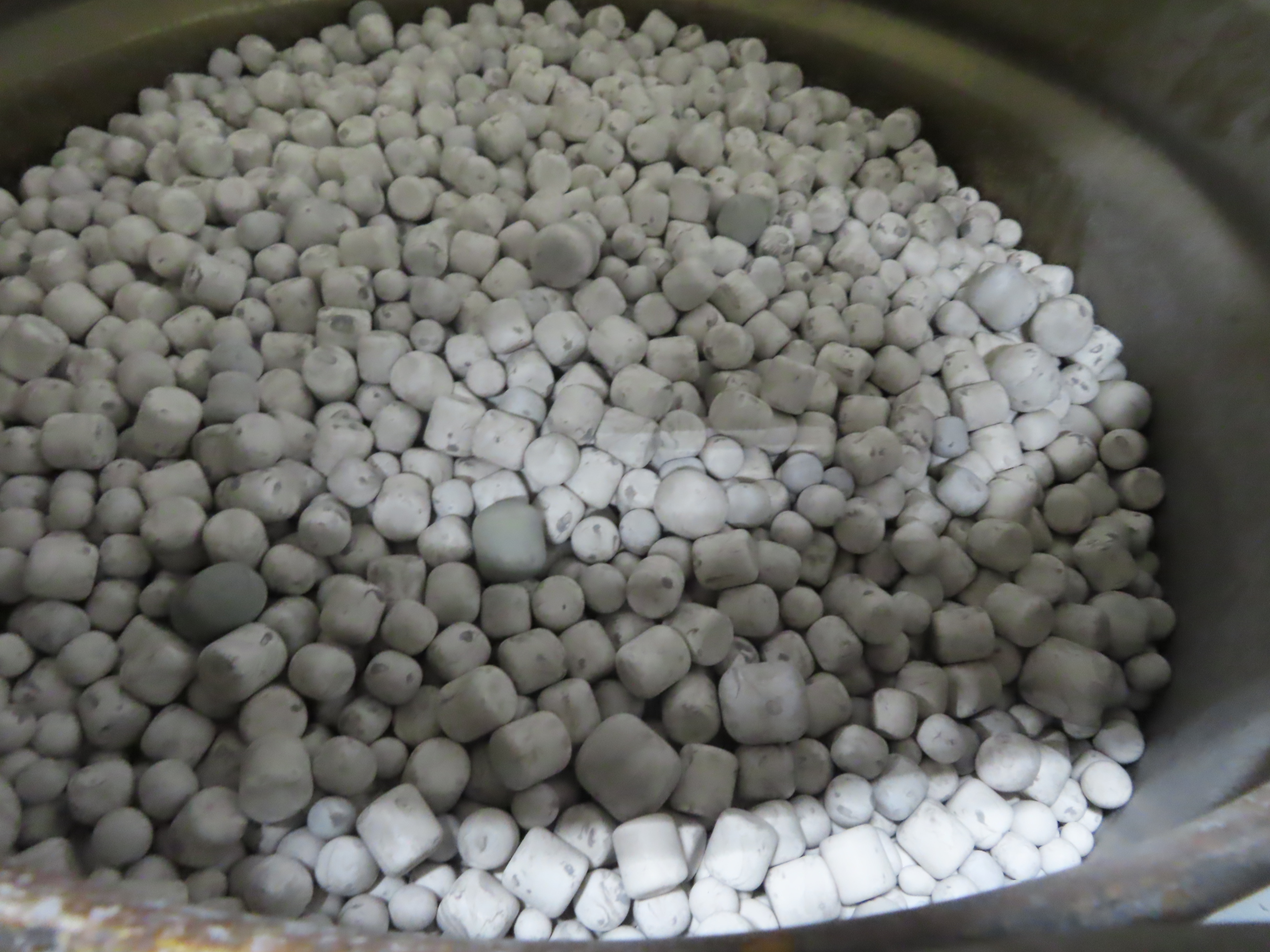 Alumina Pebble Mill Media, 3950 lbs.