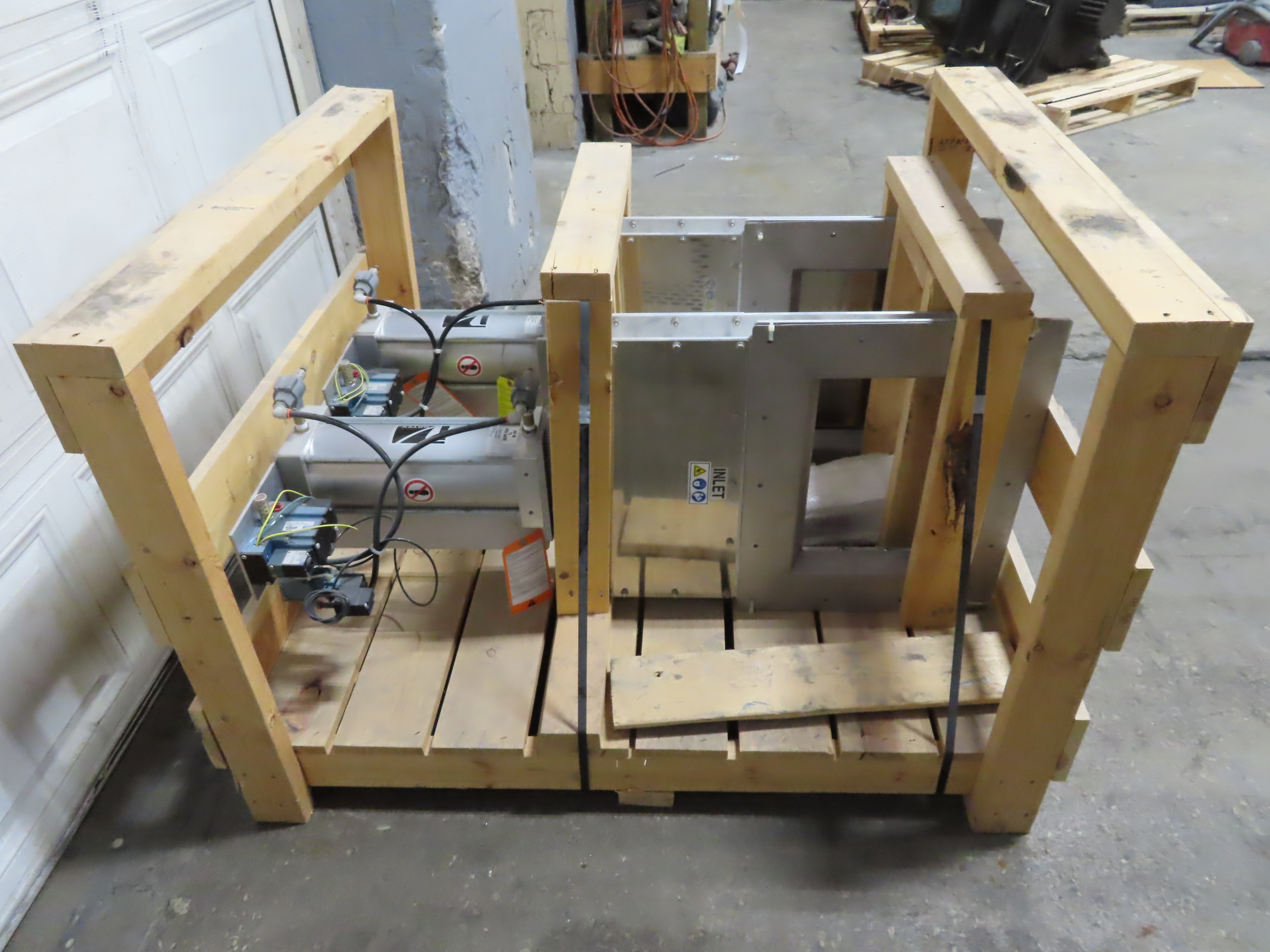 Slide Gate 11" x 16", New Vortex Roller Gate