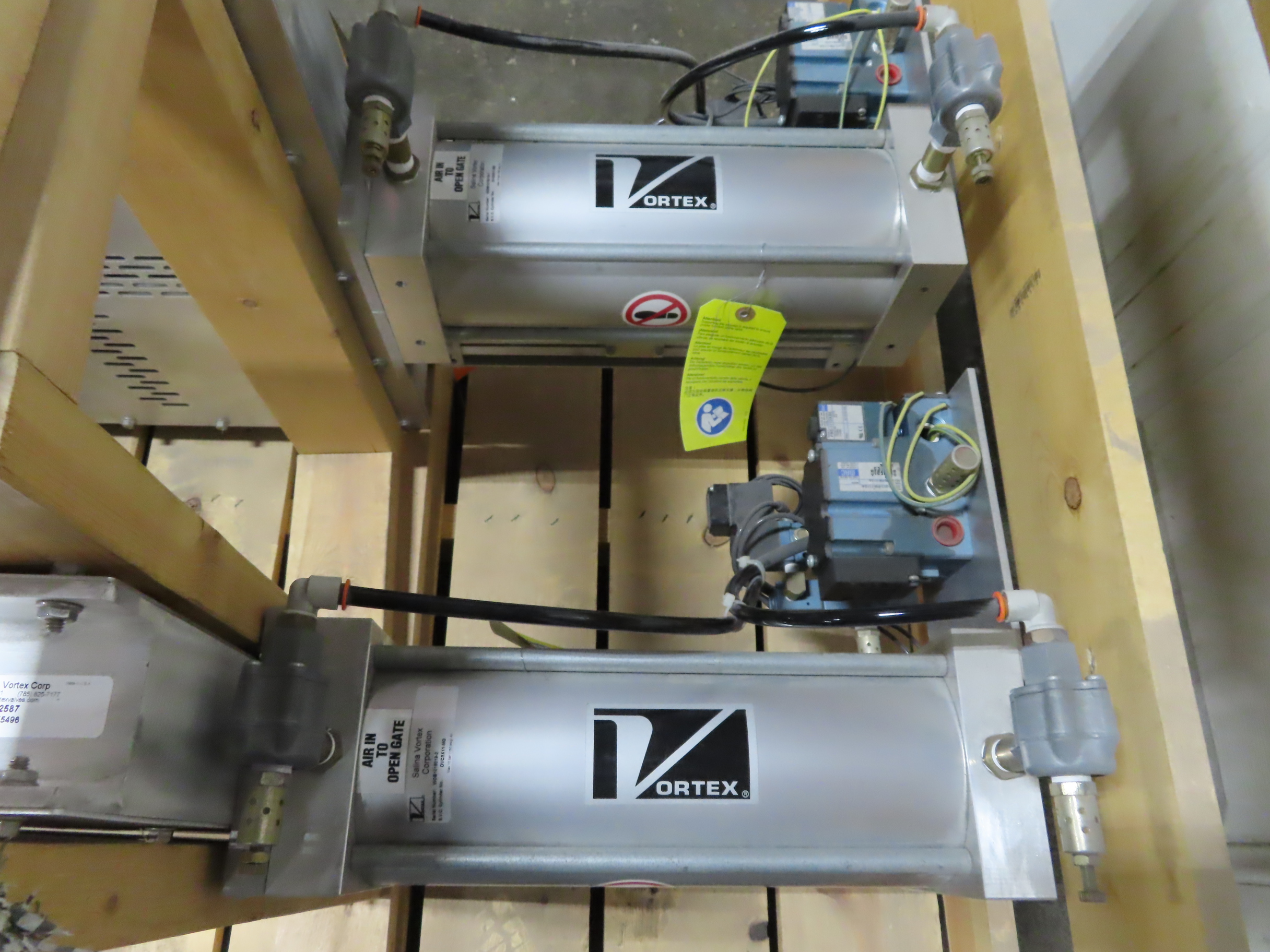 Slide Gate 11" x 16", New Vortex Roller Gate (Qty. 2)