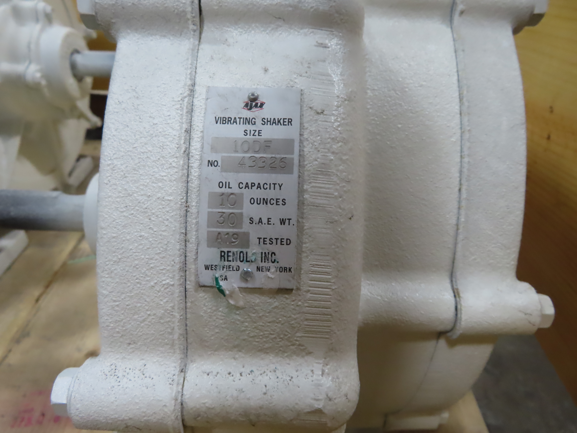 new surplus Renold Inc. Vibrating Shaker, Size 10 DF