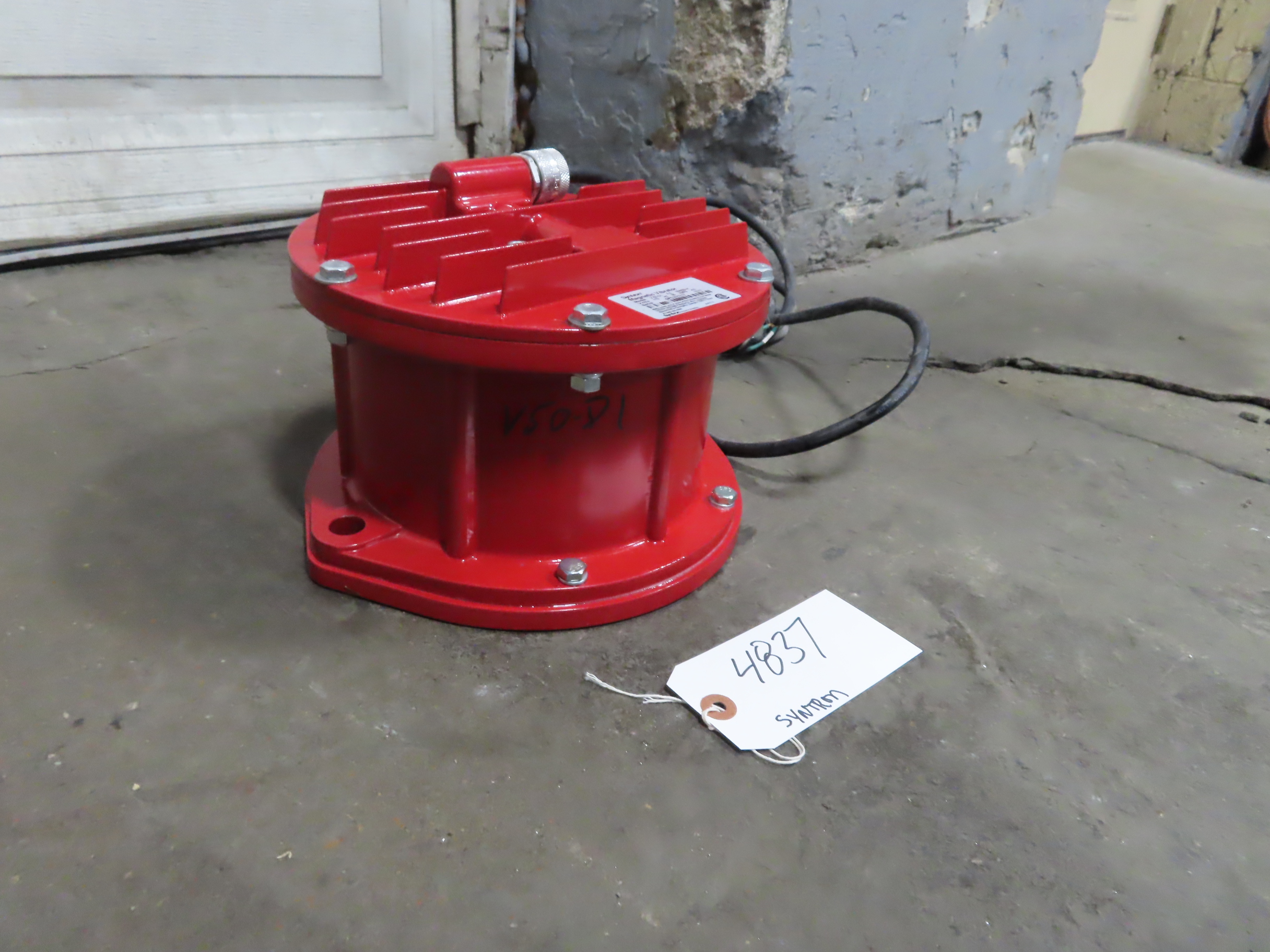 Syntron Vibrator, Model V-50-D1, new surplus