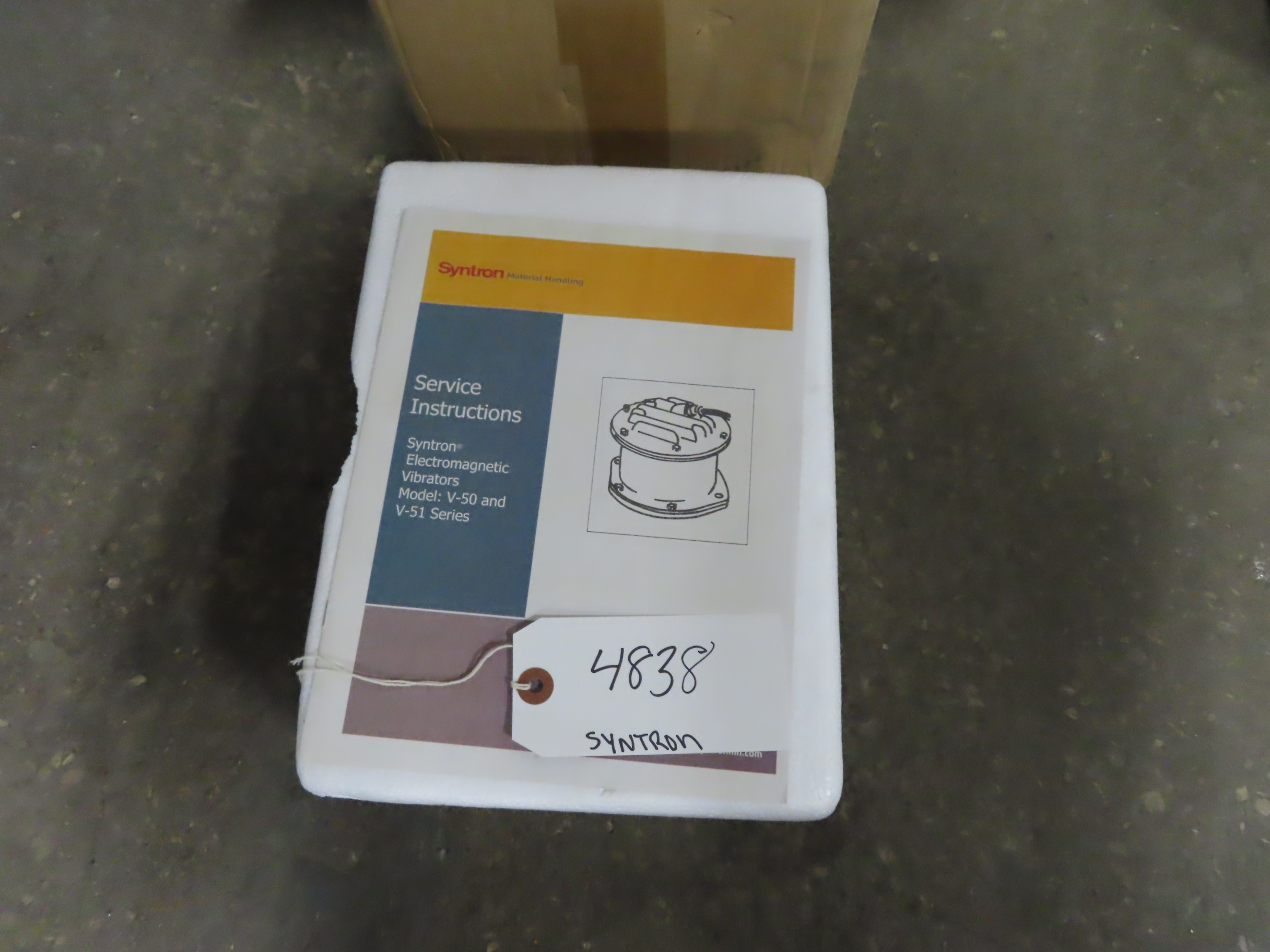 Syntron Vibrator, Model V-50-D1, new surplus