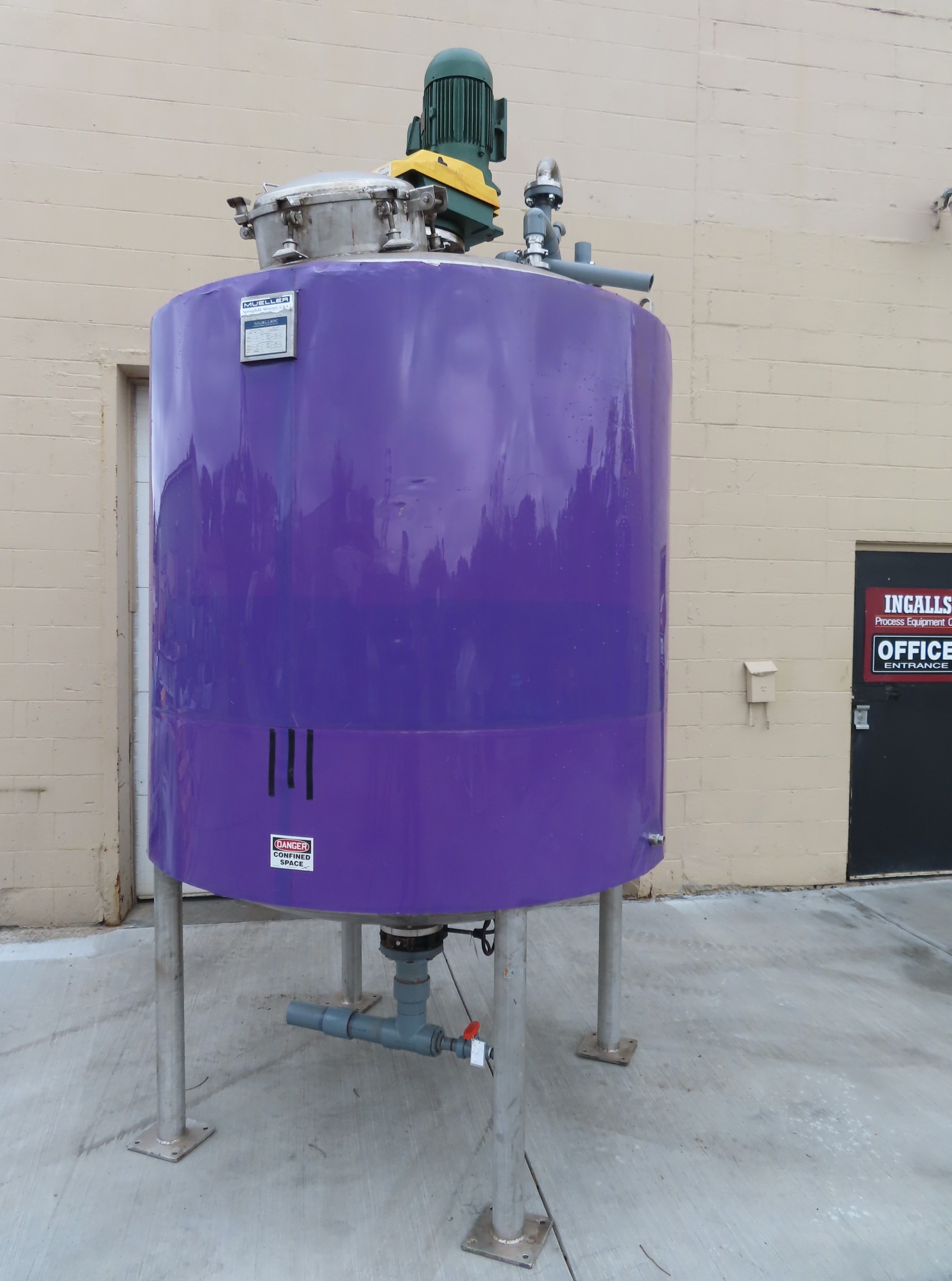 1000 gallon Mueller Jacketed Stainless Steel Tank