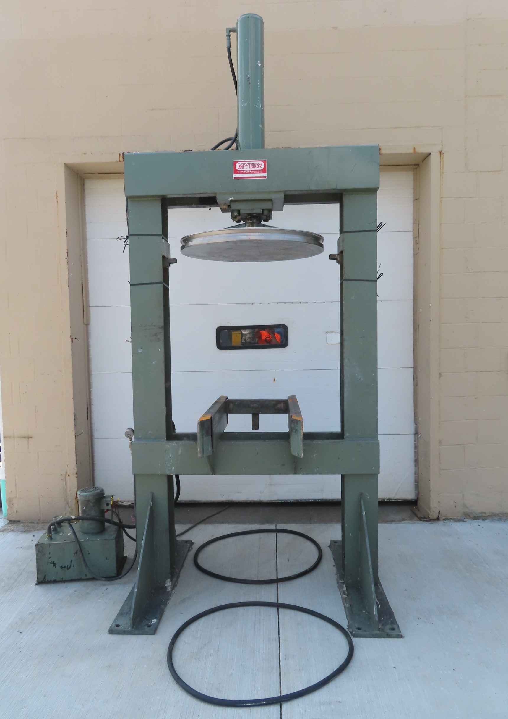 140 gallon Myers Hydraulic Tank Discharge Press