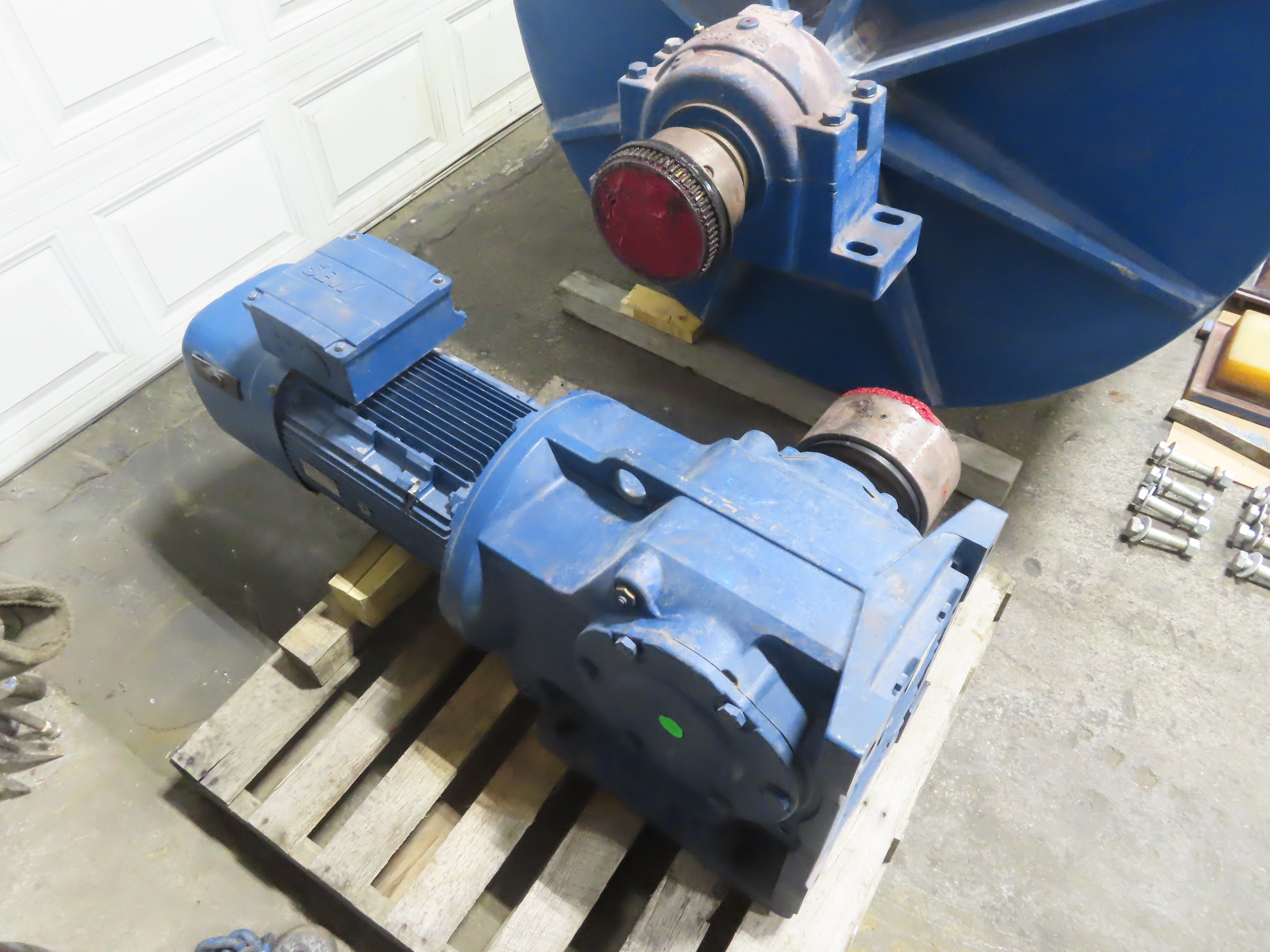 5' x 6' Steveco Pebble Mill, White Alumina Brick Lined, 25 HP direct ...