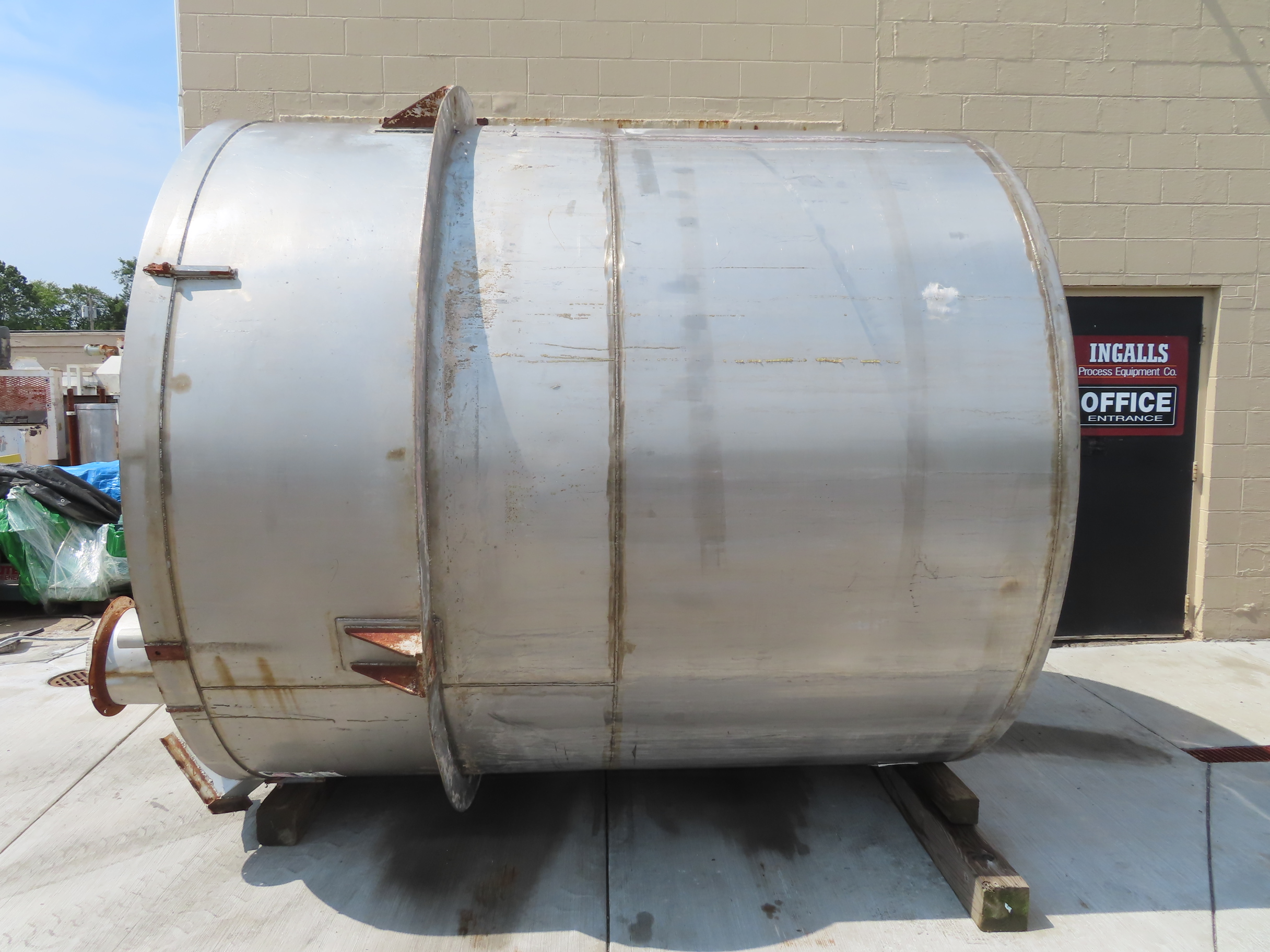 3000 gallon Stainless Steel Mix Tank with Dish Bottom