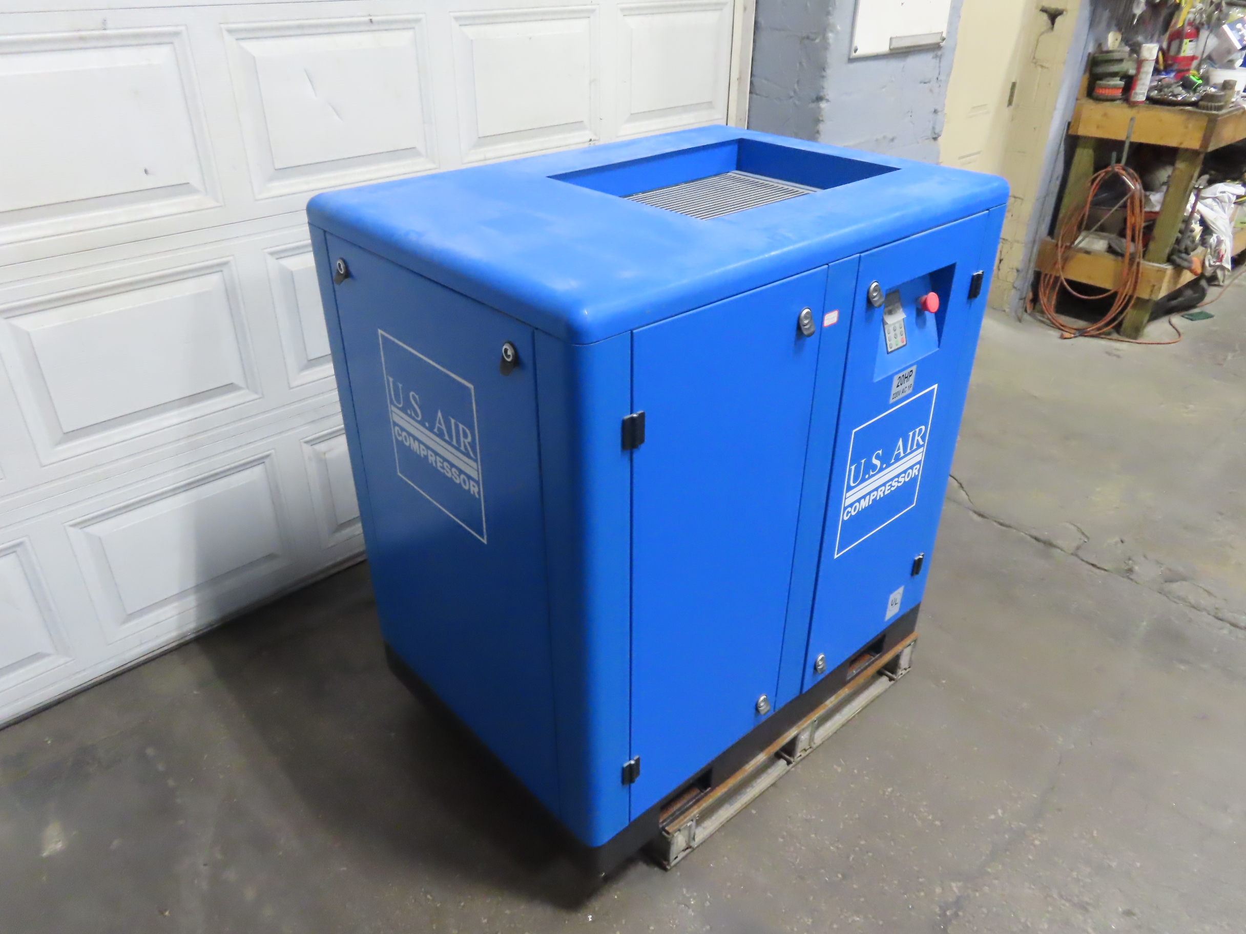 20 HP Rotary Screw Air Compressor, US Air Compressor, 85 CFM, 100 PSI ...