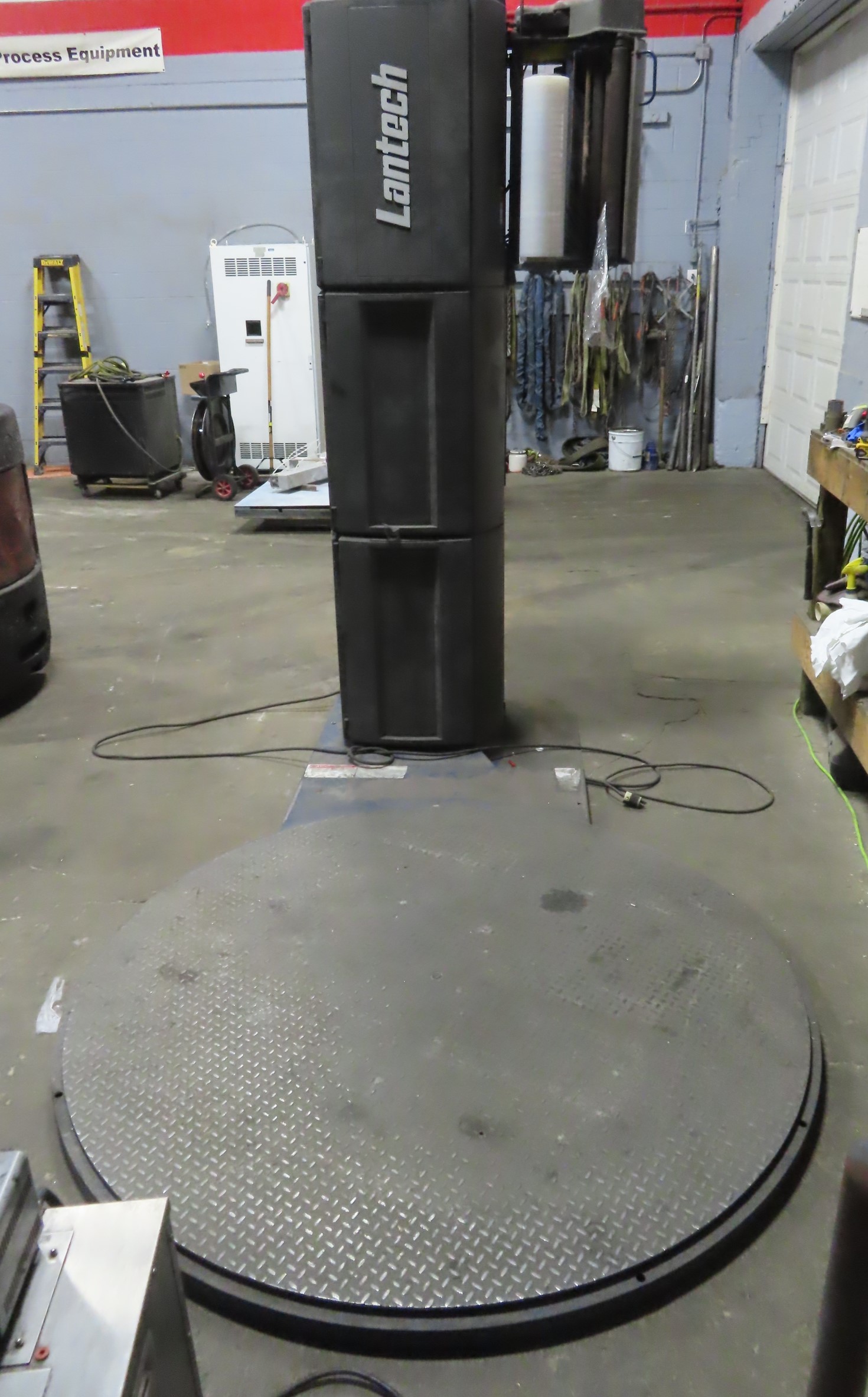 Lantech Stretchwrapper, Model Q300