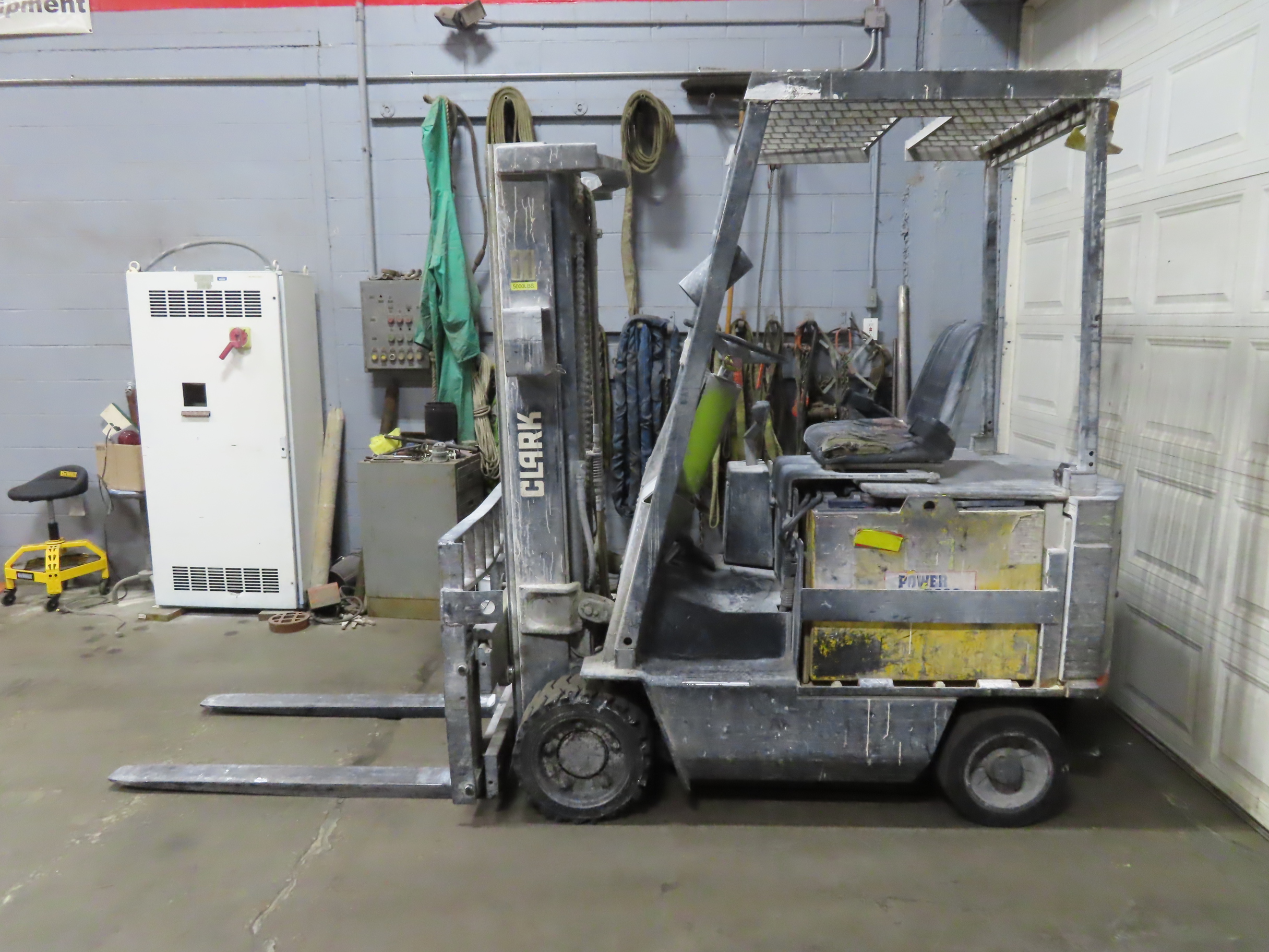 5,000 lb capacity Clark Electric Forklift Truck, 36V
