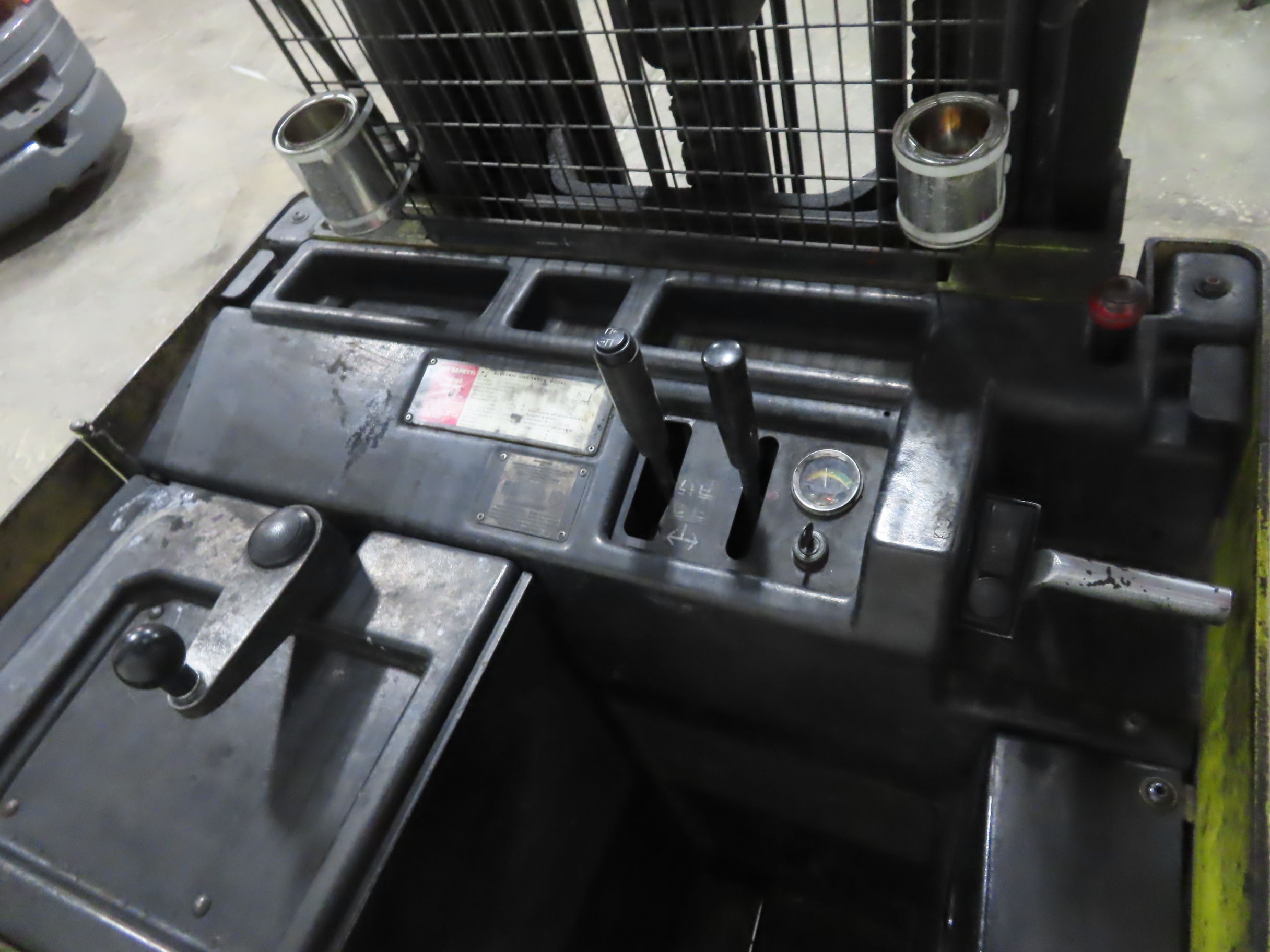 Hyster 24V Electric Stand Up Rider Reach Truck Forklift, 3,850 pound ...