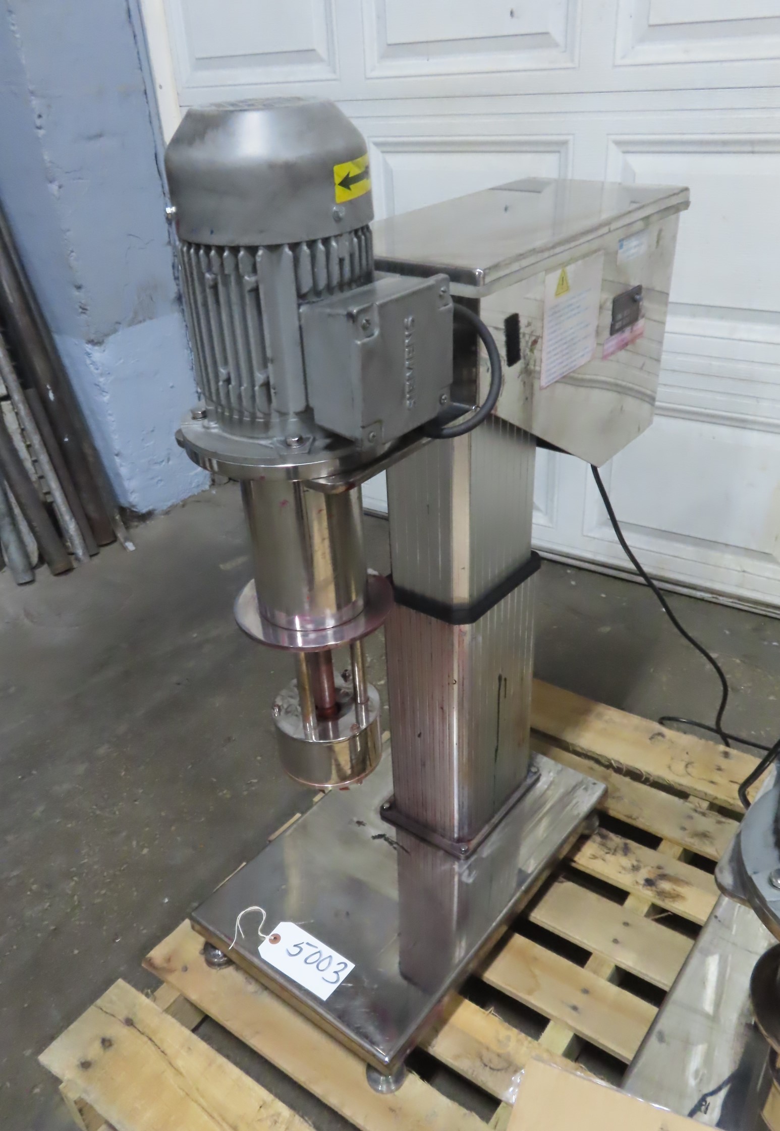 Basket Mill, laboratory size, 1.5 hp, stainless steel, variable speed