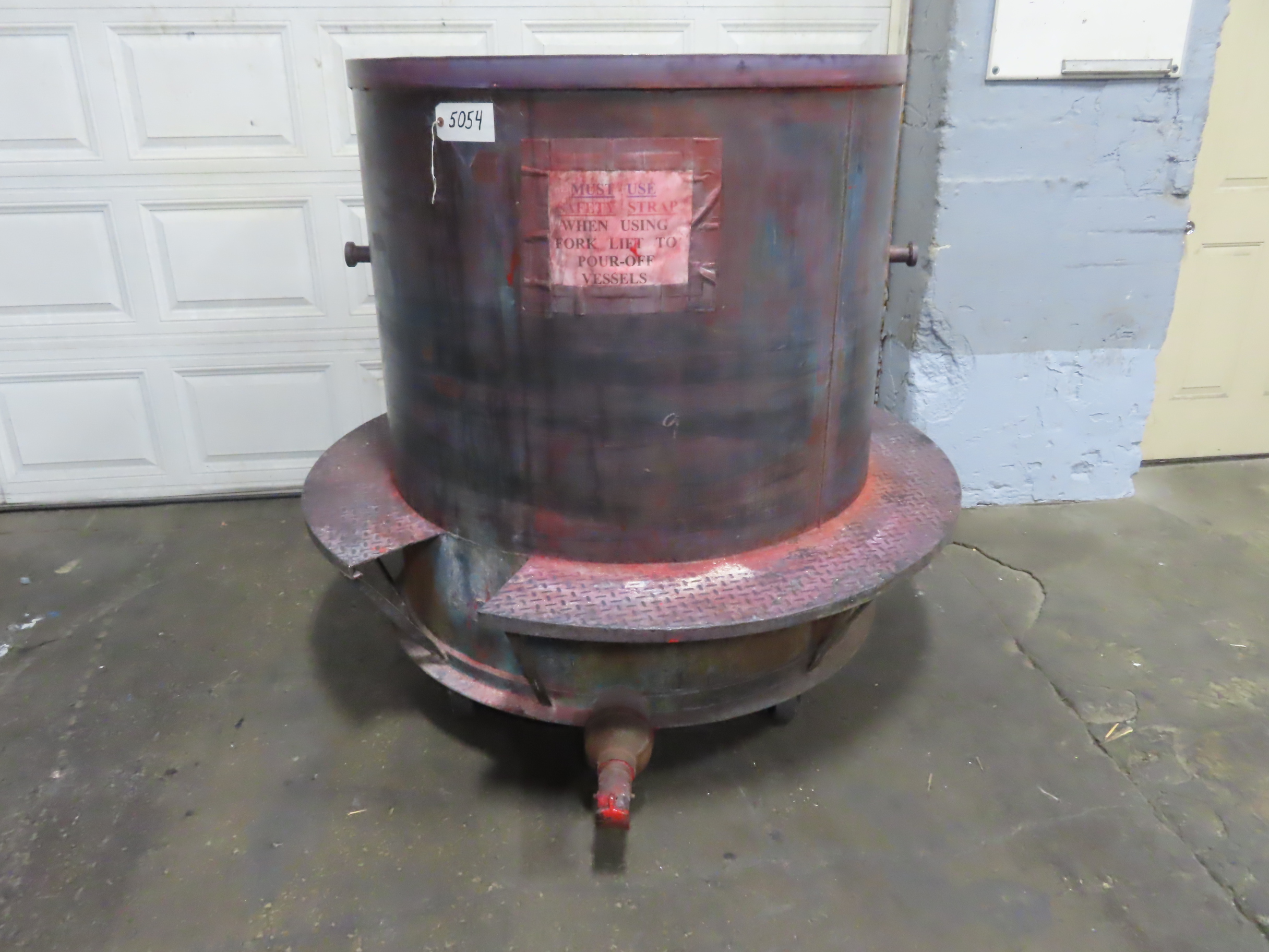 300 gallon Mix Tank, On Casters, Open Top