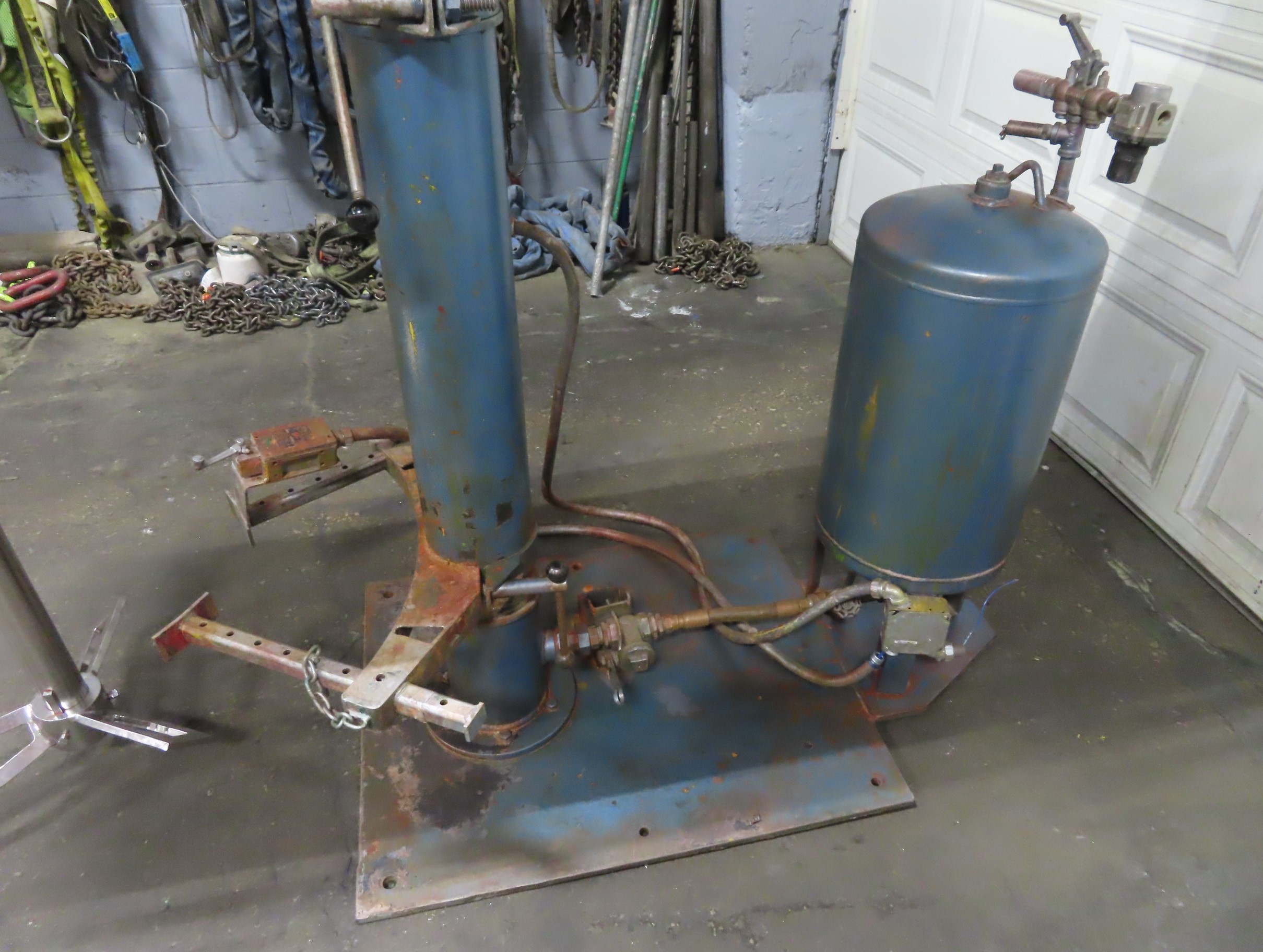 Dantco Bow-Tie Mixer, 15 HP, Variable Speed