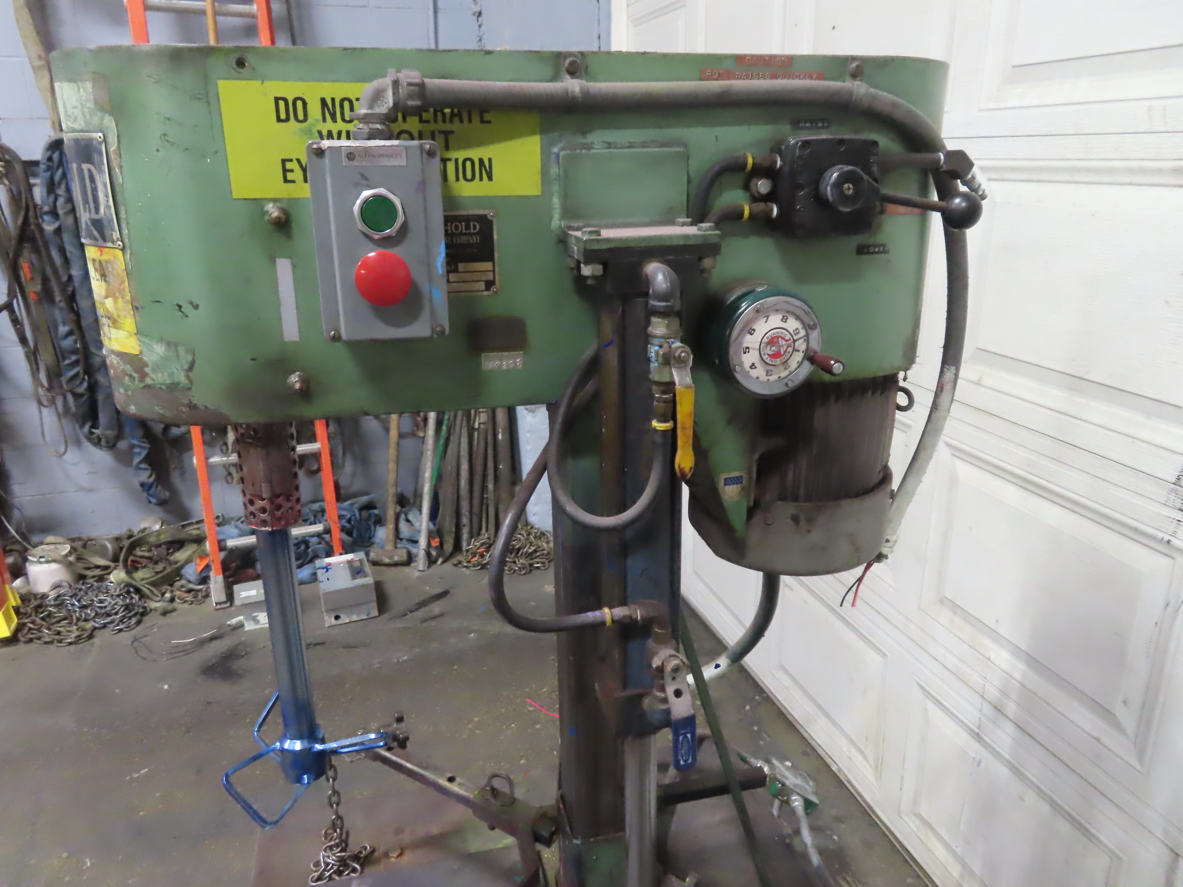 Schold Laboratory Bow-tie Mixer, 3 hp