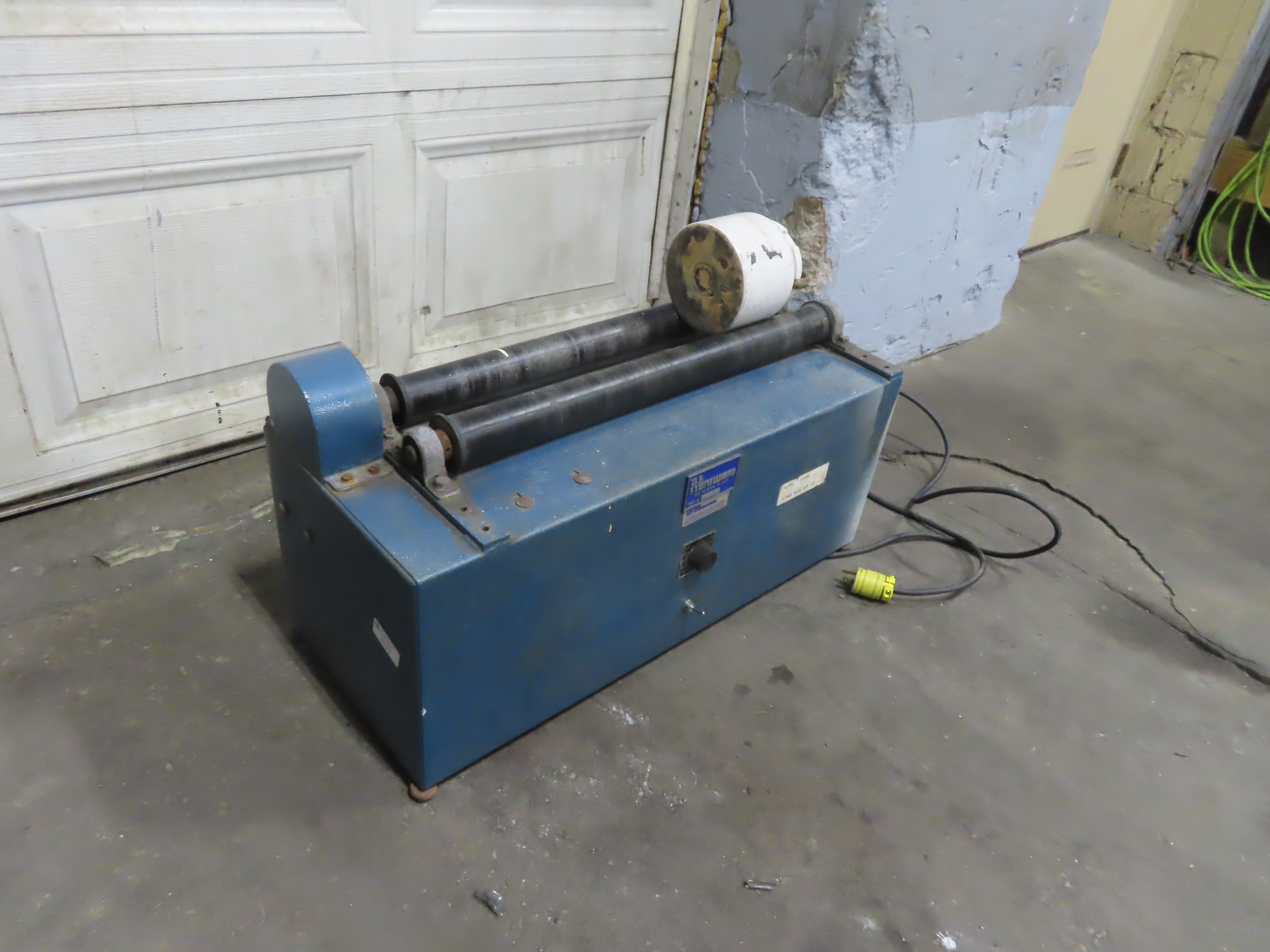 used 24" US Stoneware Jar Roller Mill